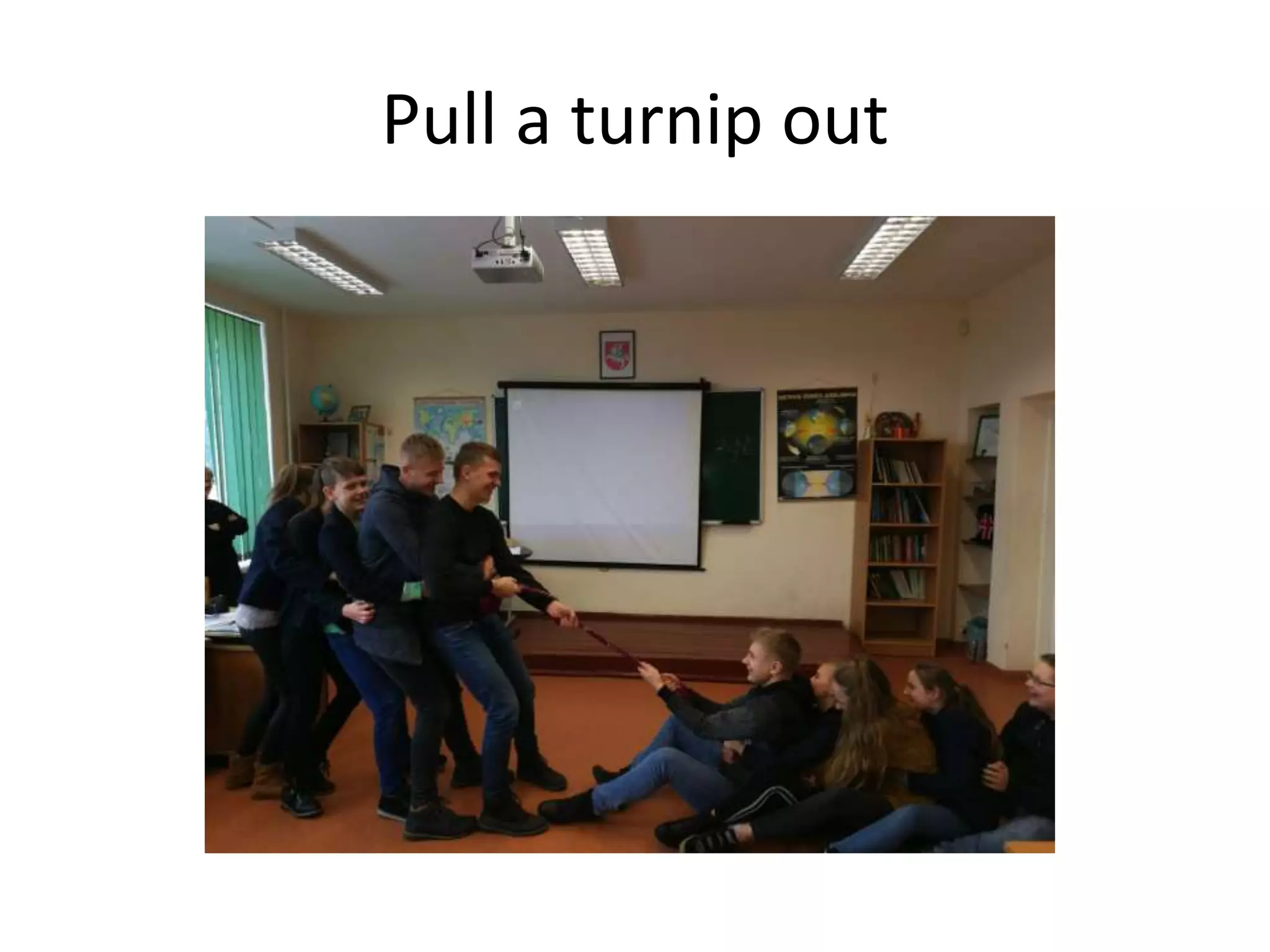 Lithuanian folk games | PPTX