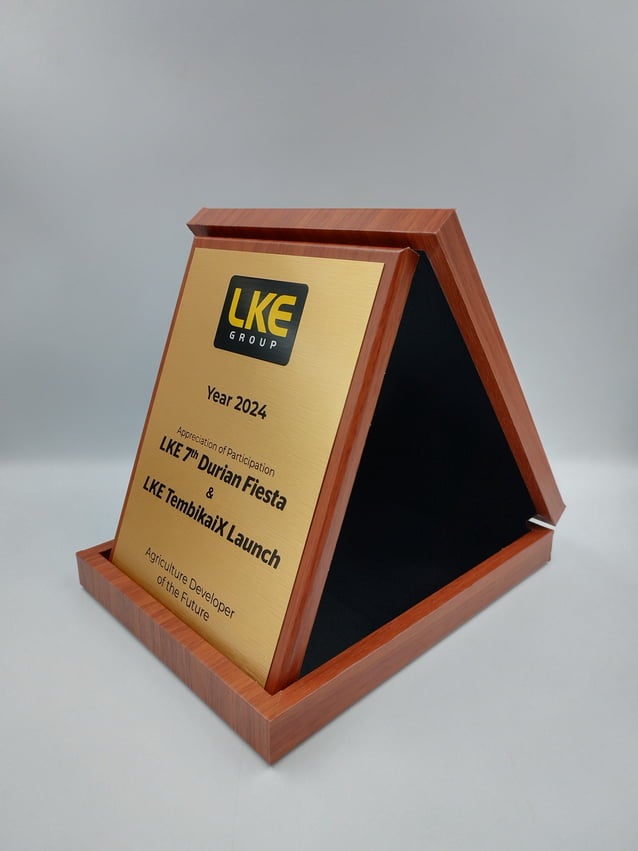 LKE Wooden Plaque at Clazz Trophy Malaysia | #1 Reliable Trophy ...