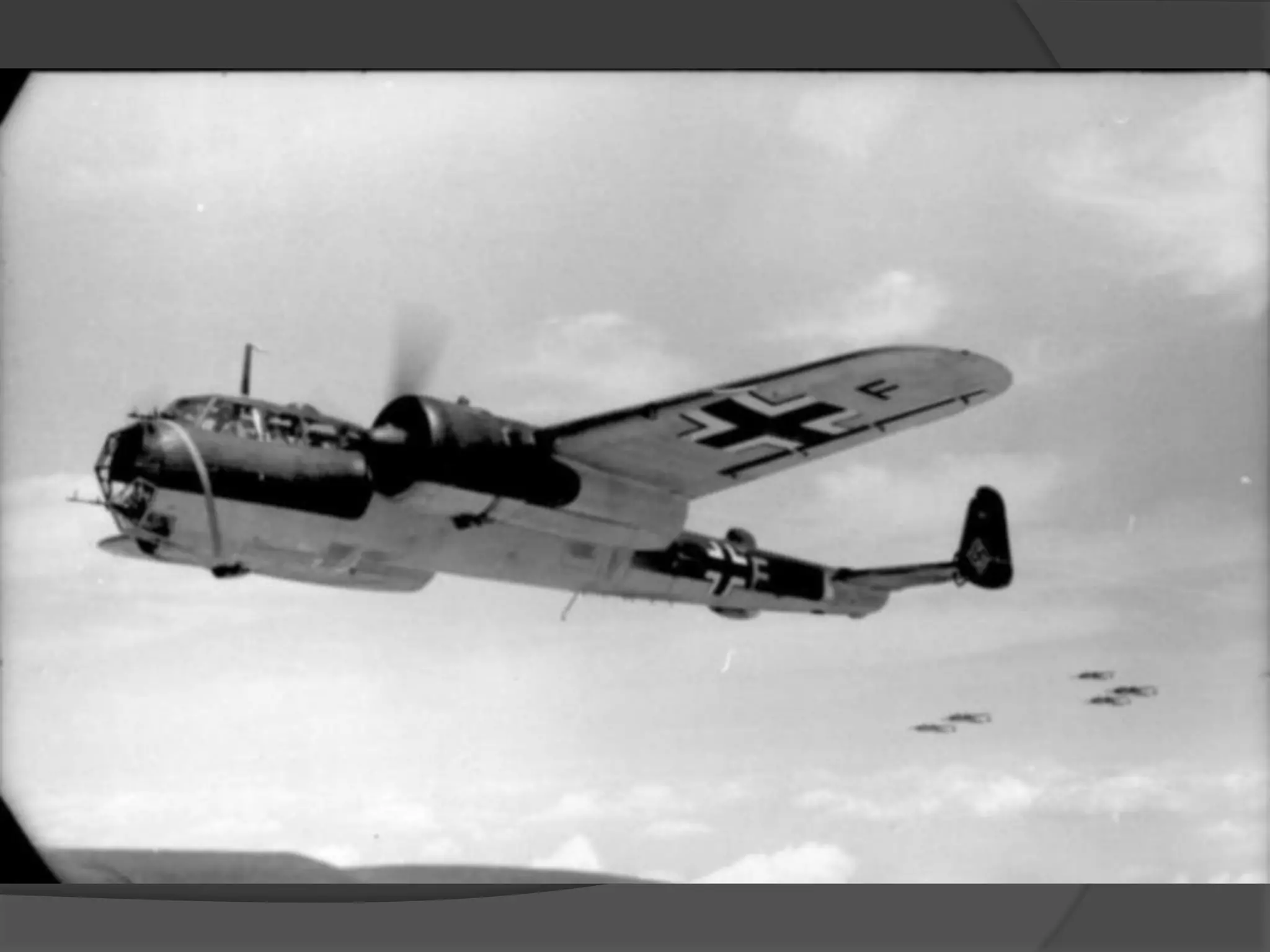 Luftwaffe in pictures | PDF | Model Toys | Hobbies & Interests