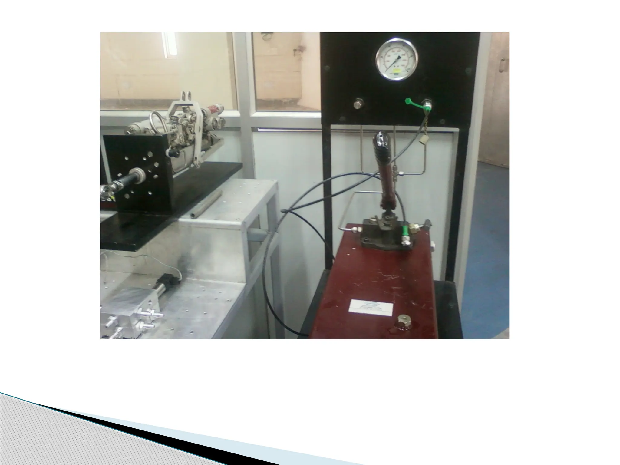 Main Rotor Actuator Test Rig - Neometrix.pptx