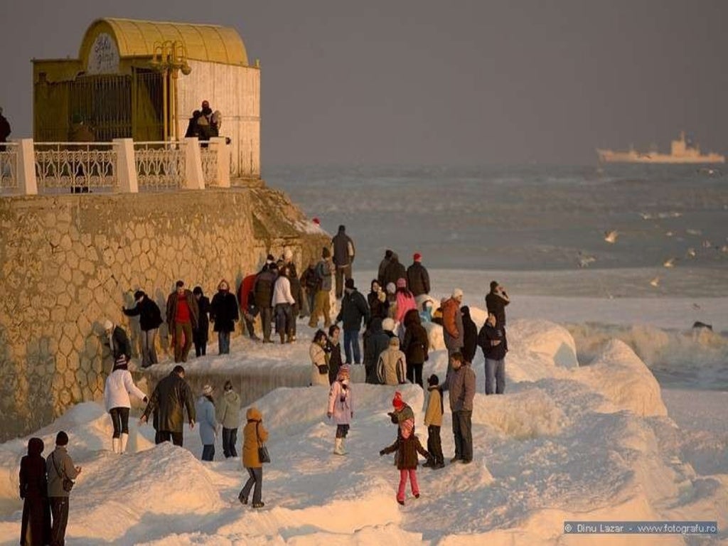 Marea neagra inghetata