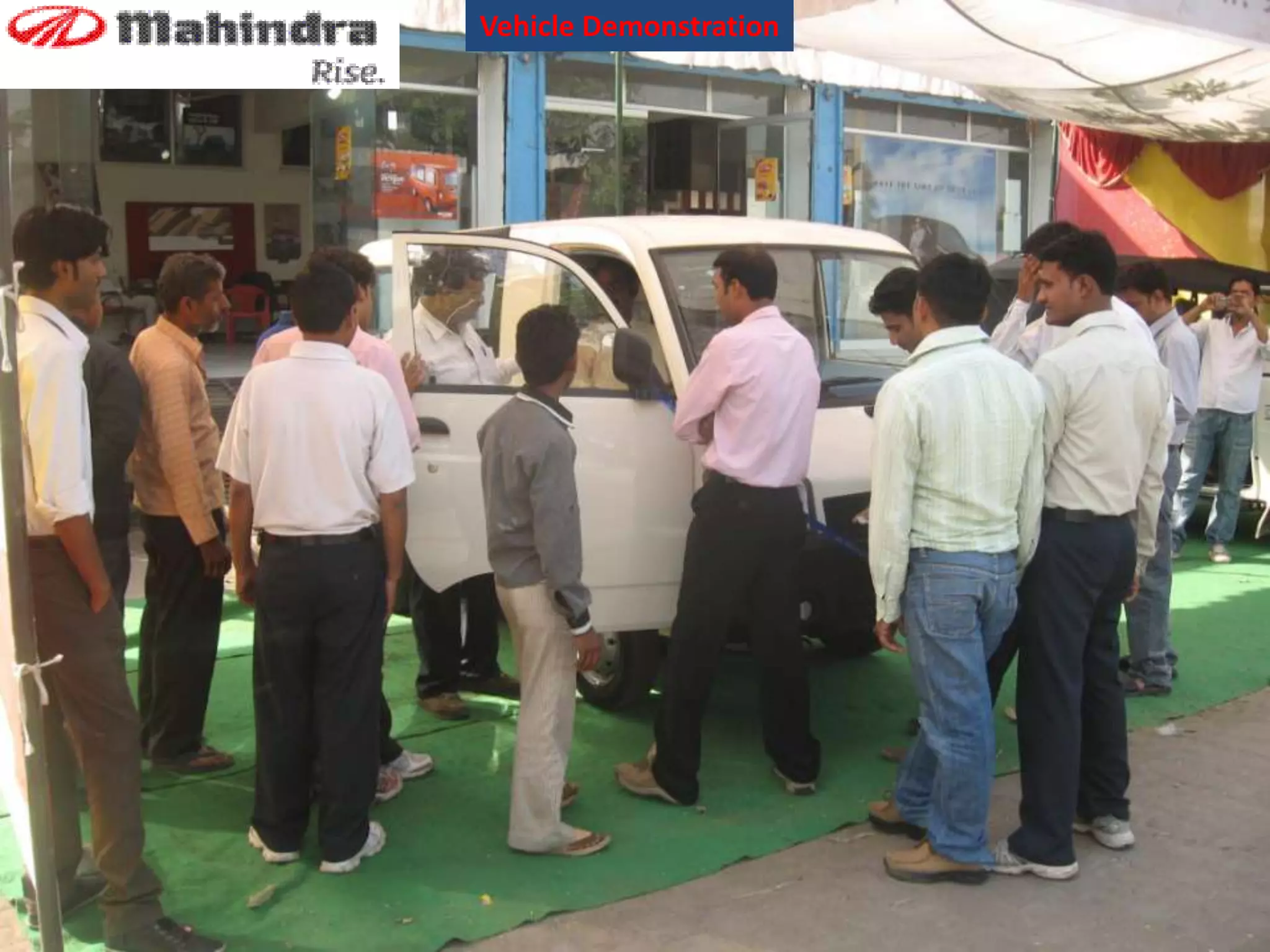 Maxximo mini van launch bijnor | PPTX