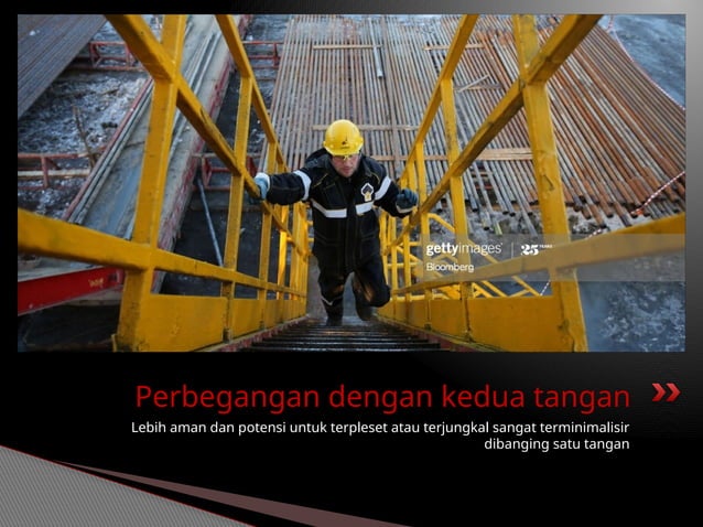 NAIK TURUN TANGGA SAAT BEKERJA DI KETINGGIAN.pptx