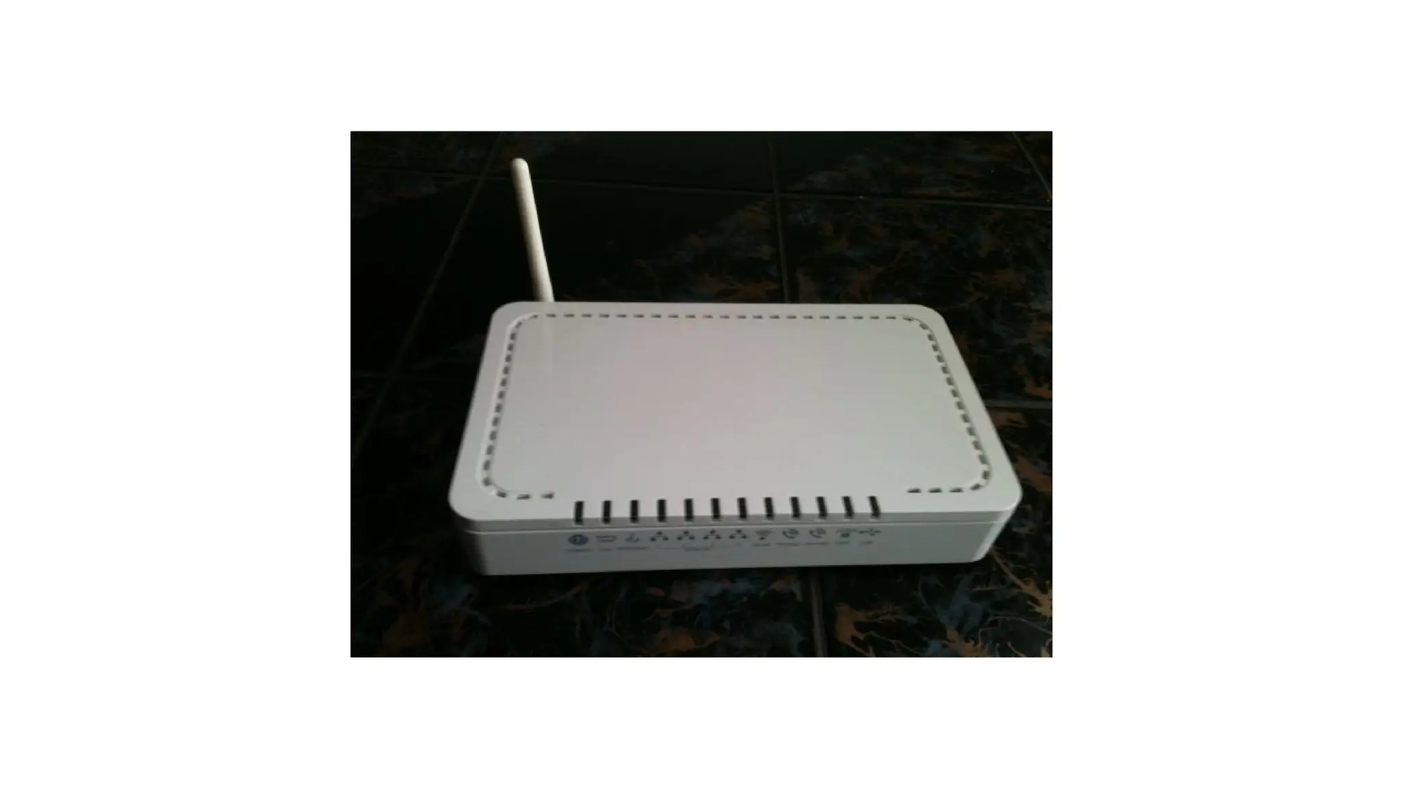 NETWORK DEVICES router switch hub wireless access point.pptx