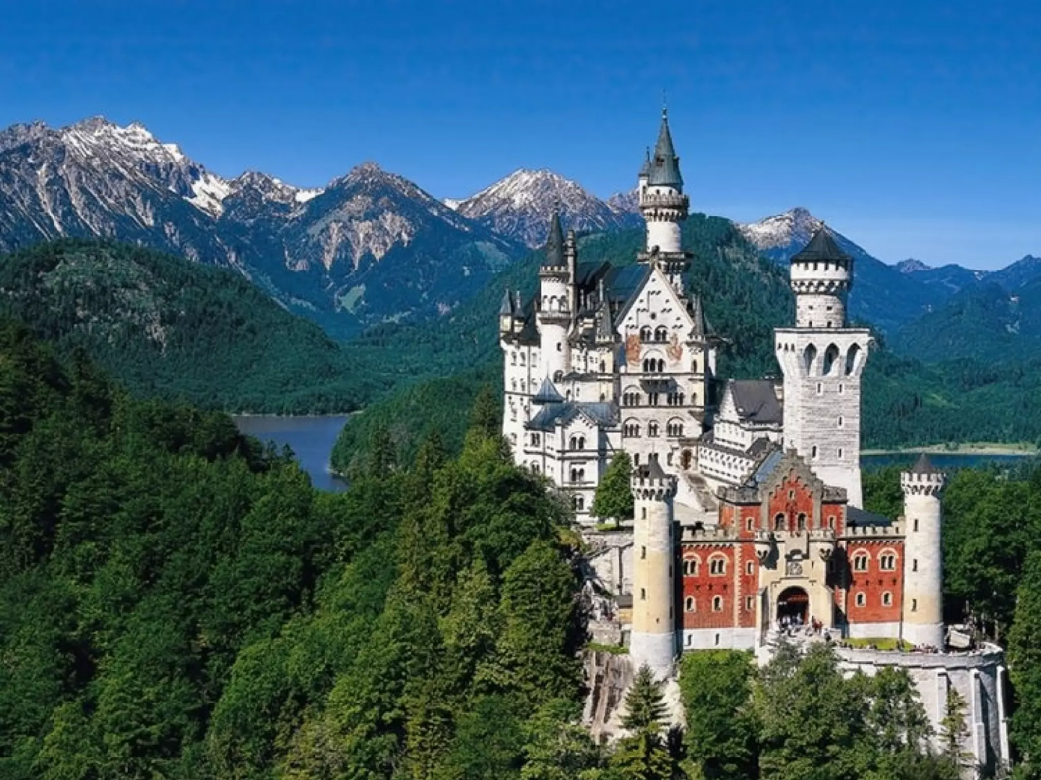 Neuschwanstein Castle | PPT Neuschwanstein Castle | PPT