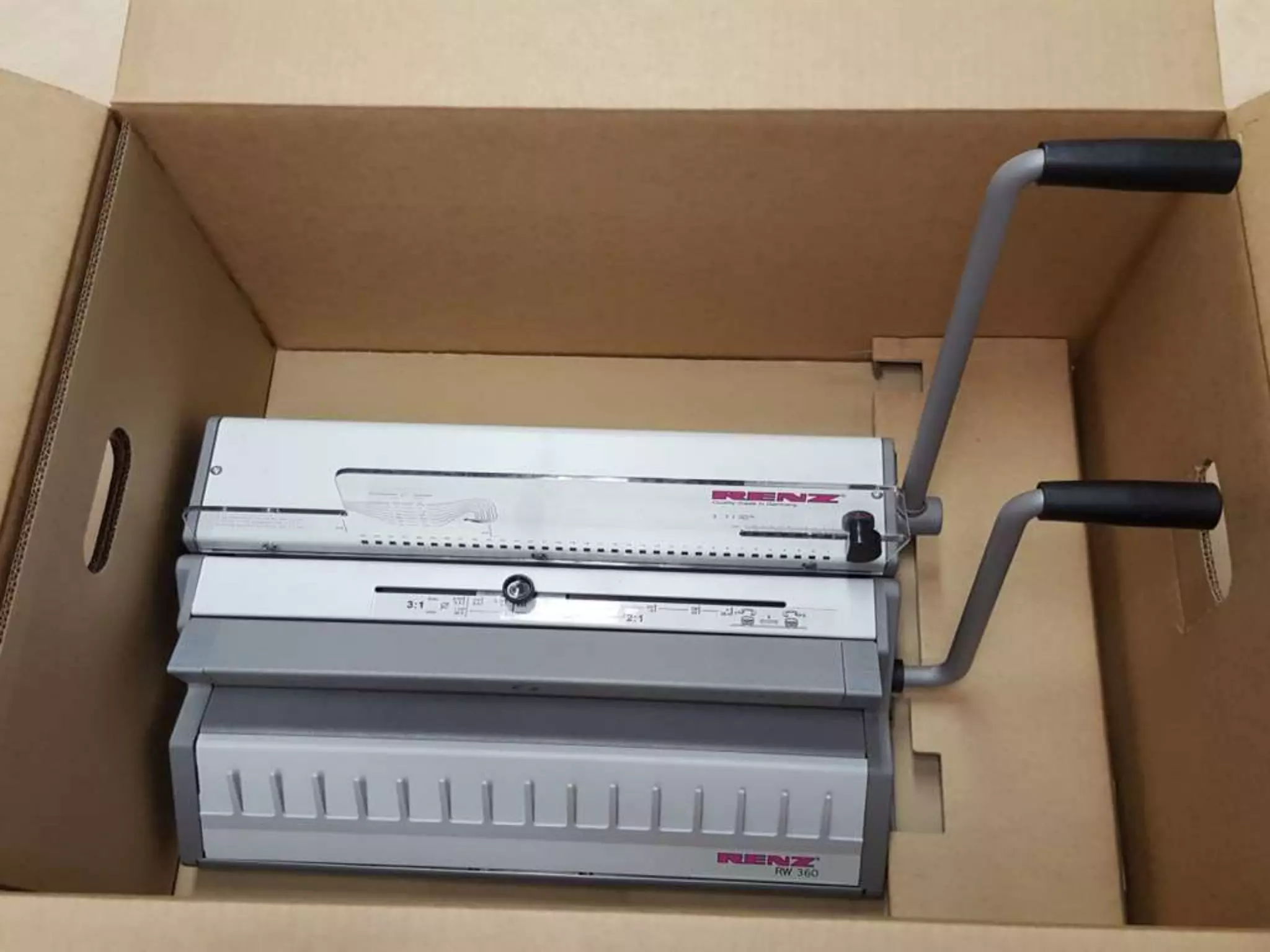 Repacking of Renz 360 in new style box | PPTX