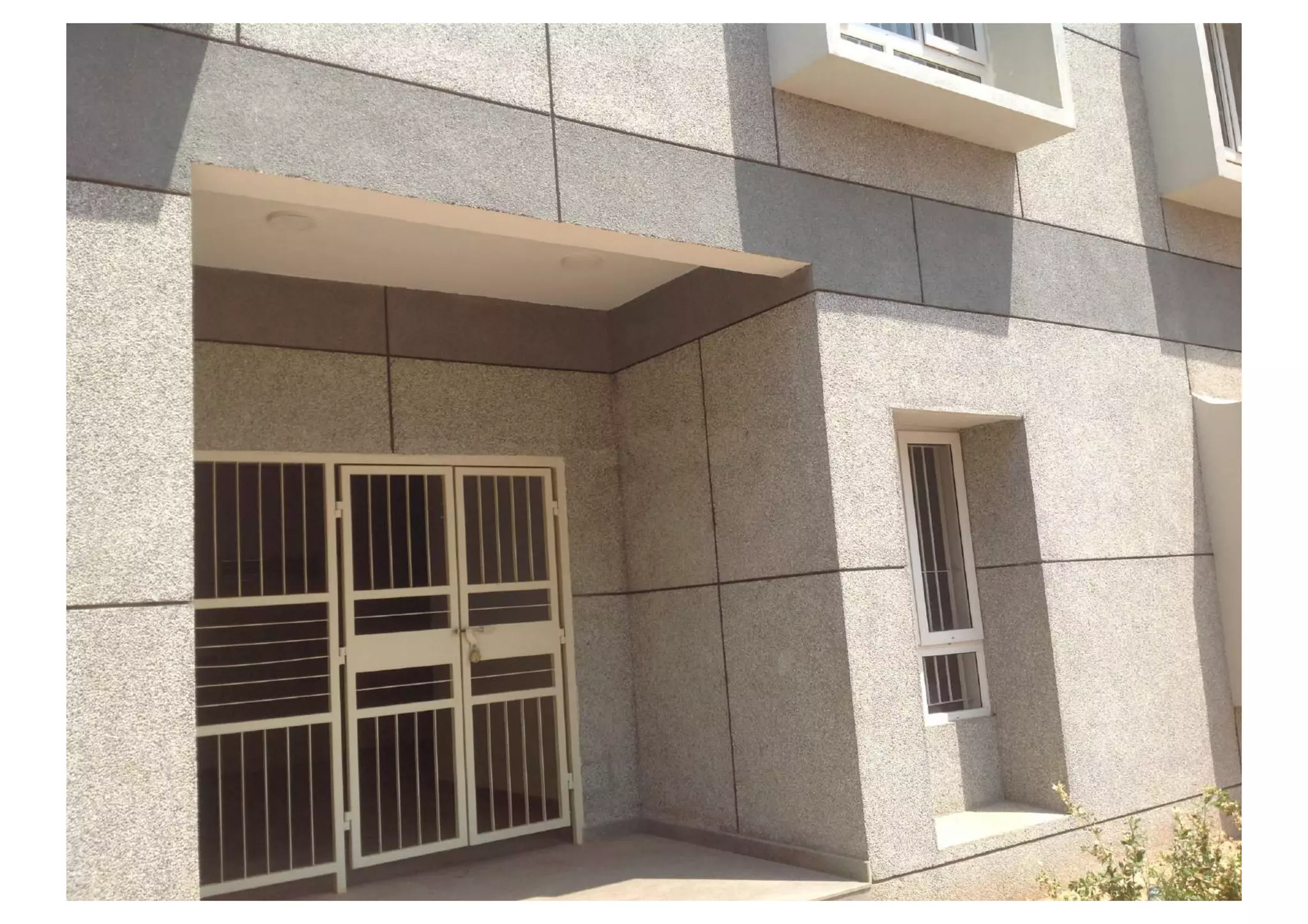 Grit Wash Plaster at School Building in Bangalore. www ...