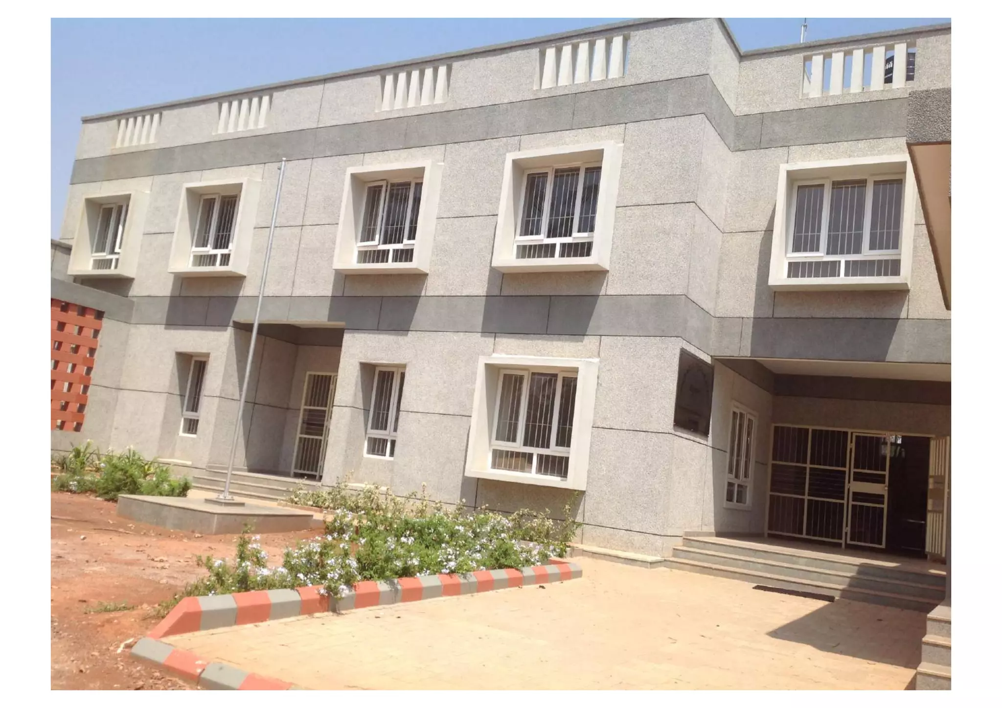 Grit Wash Plaster at School Building in Bangalore. www ...