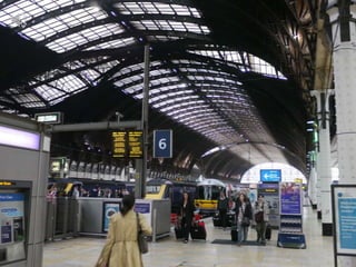 At the train station - Basic English for Communication | PPTX