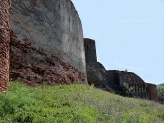 Old walls memory | PPTX