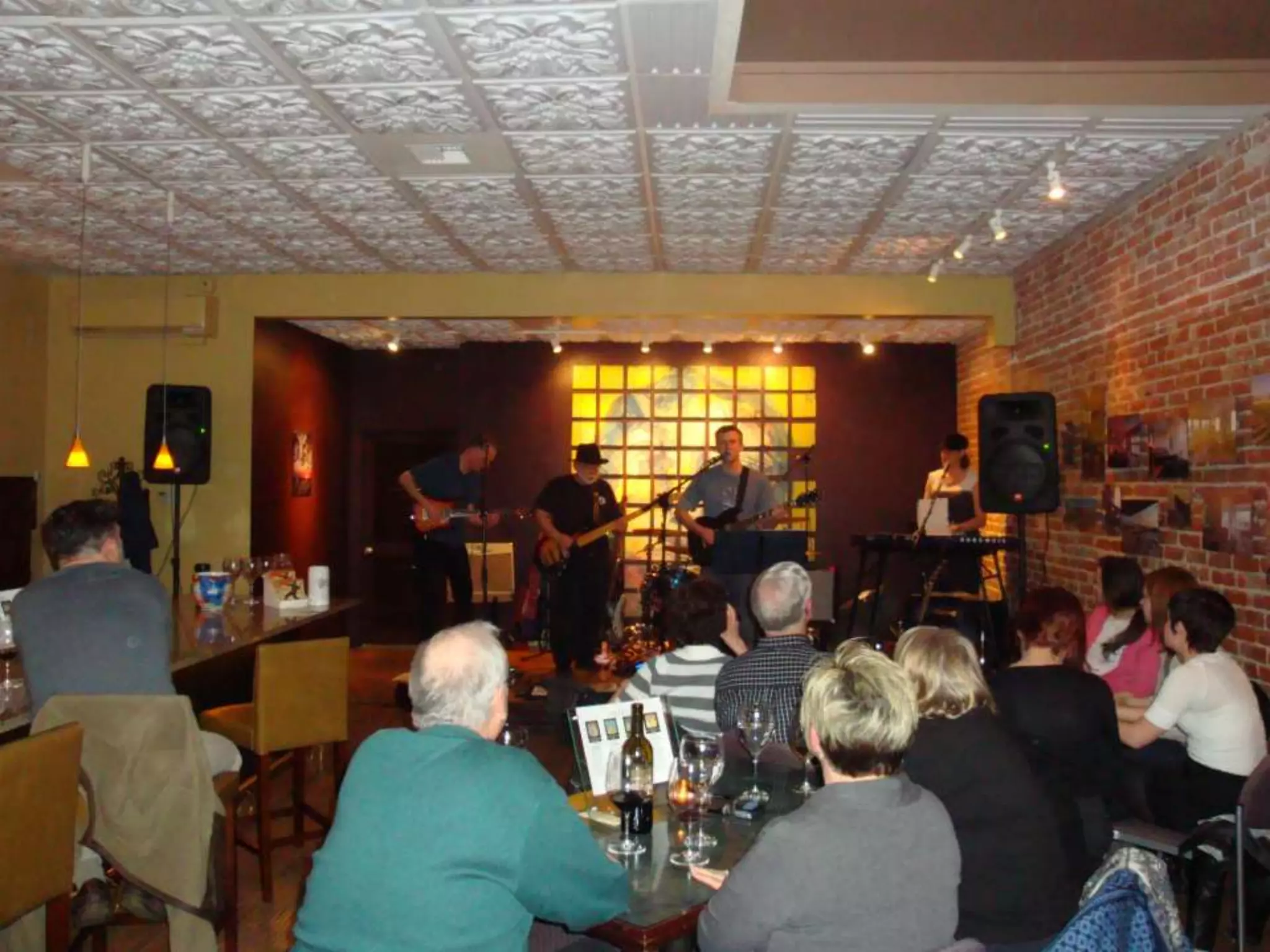 Orange Fight @ Walla Faces | PPTX