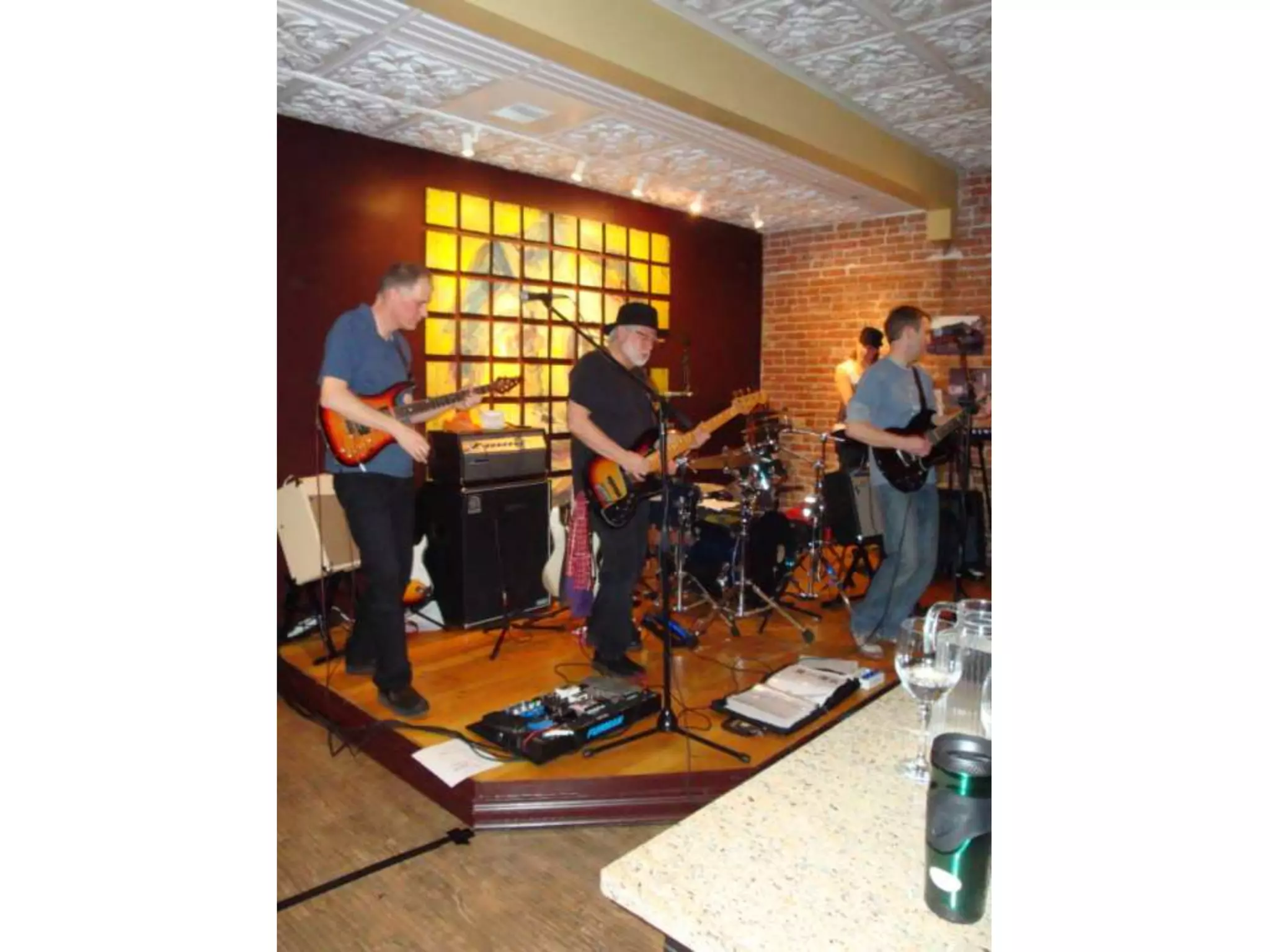 Orange Fight @ Walla Faces | PPTX