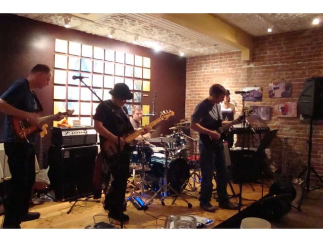 Orange Fight @ Walla Faces | PPTX