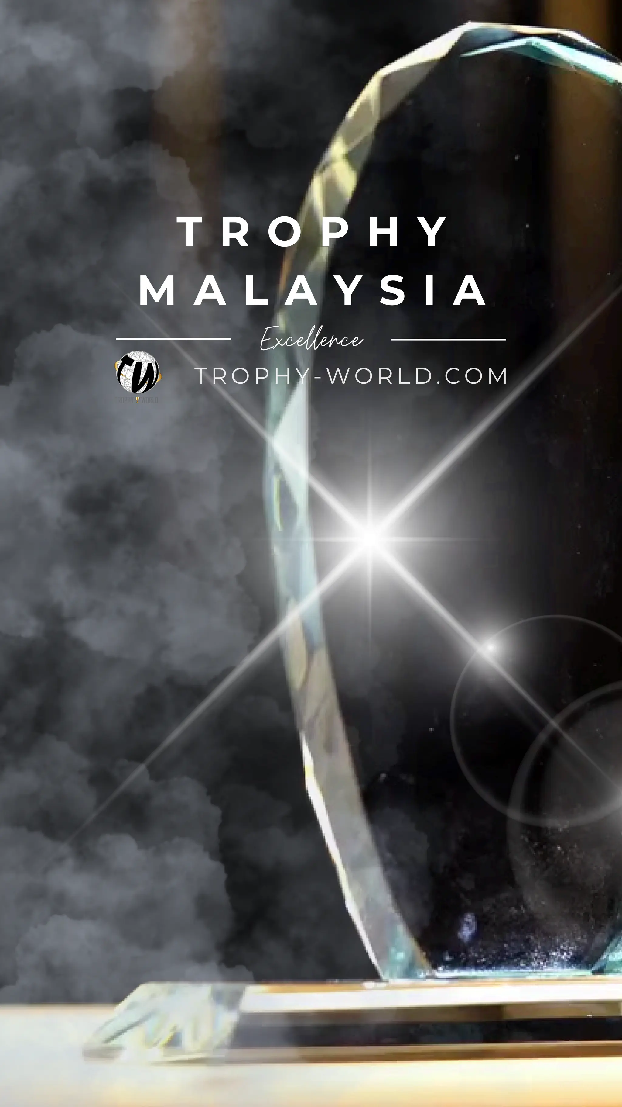 Oval Crystal Plaques at Trophy-World Malaysia | Custom Trophies & Plaques Supplier | PDF