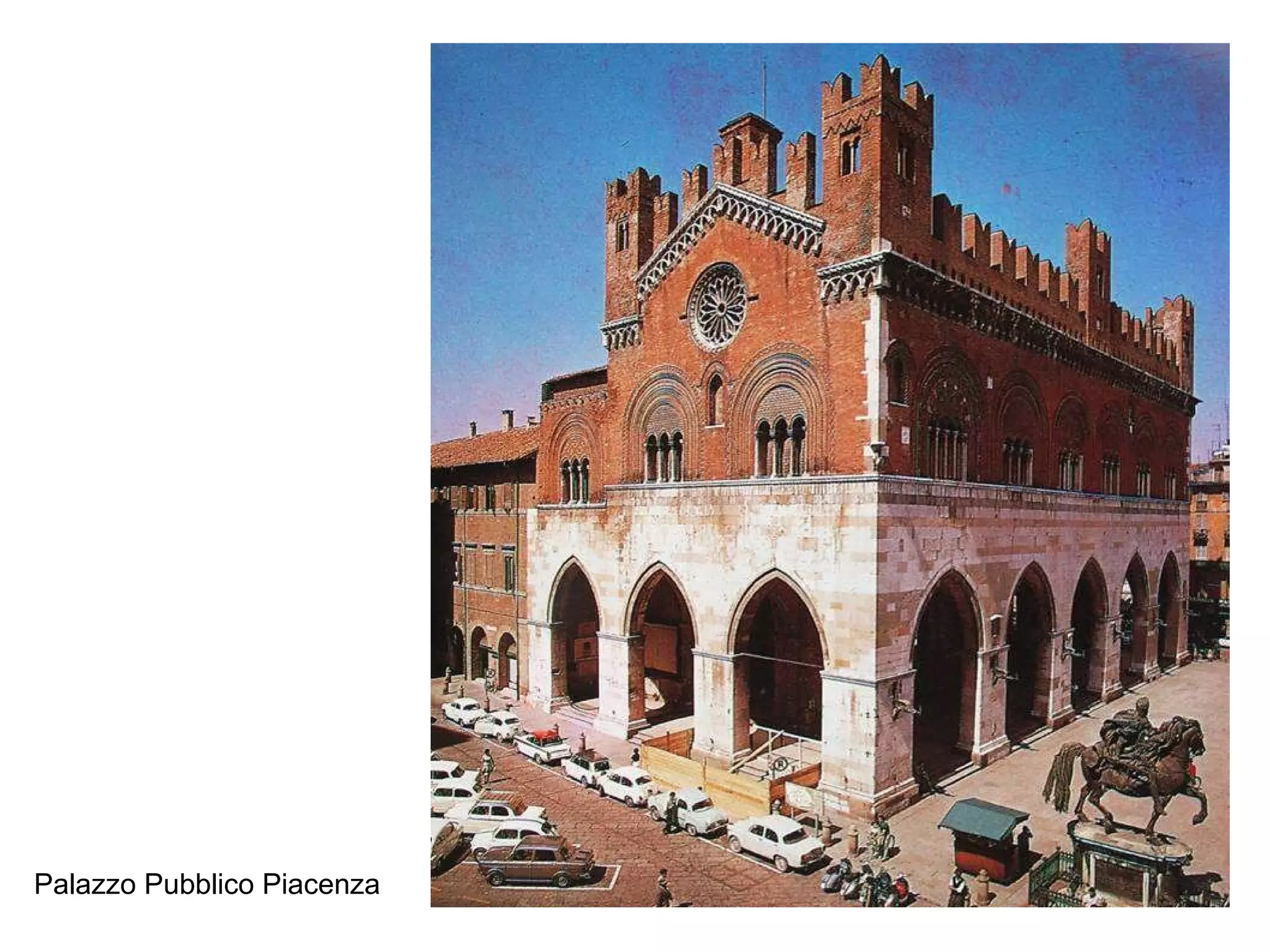 Palazzi Pubblici Gotici | PPT
