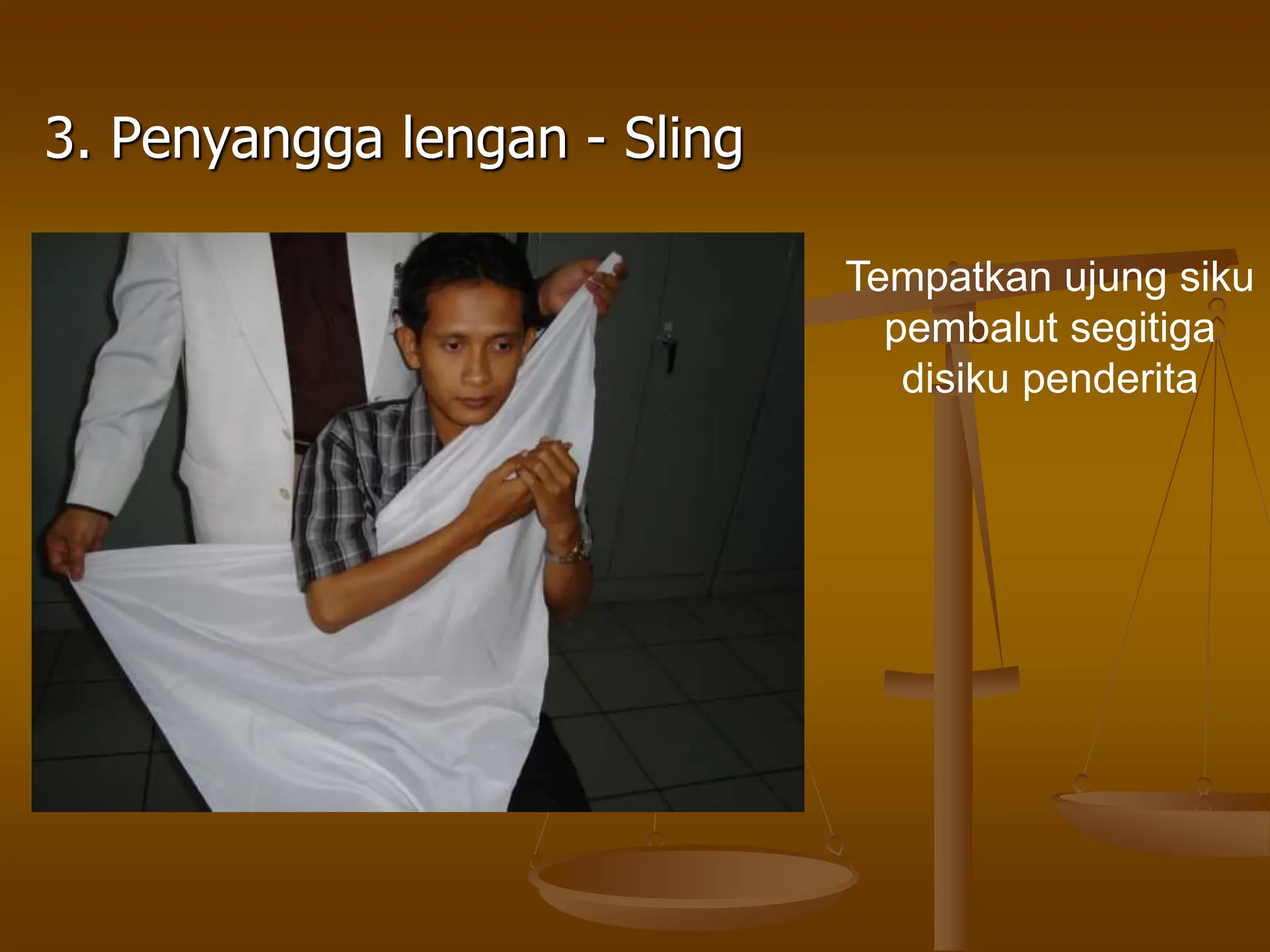PEMBALUTAN & PEMBIDAIAN, pertolongan pertama | PPT
