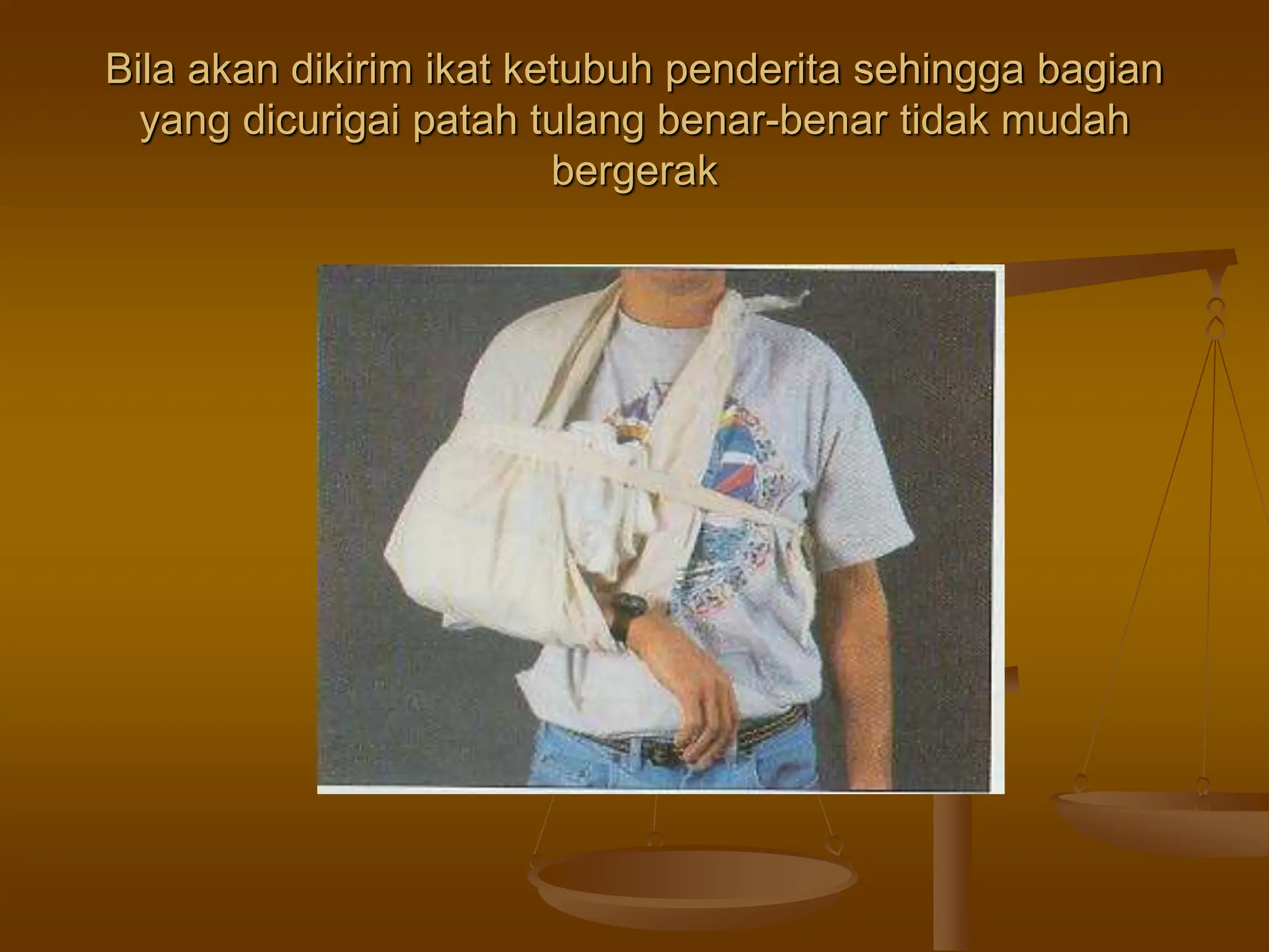 PEMBALUTAN & PEMBIDAIAN, pertolongan pertama | PPT