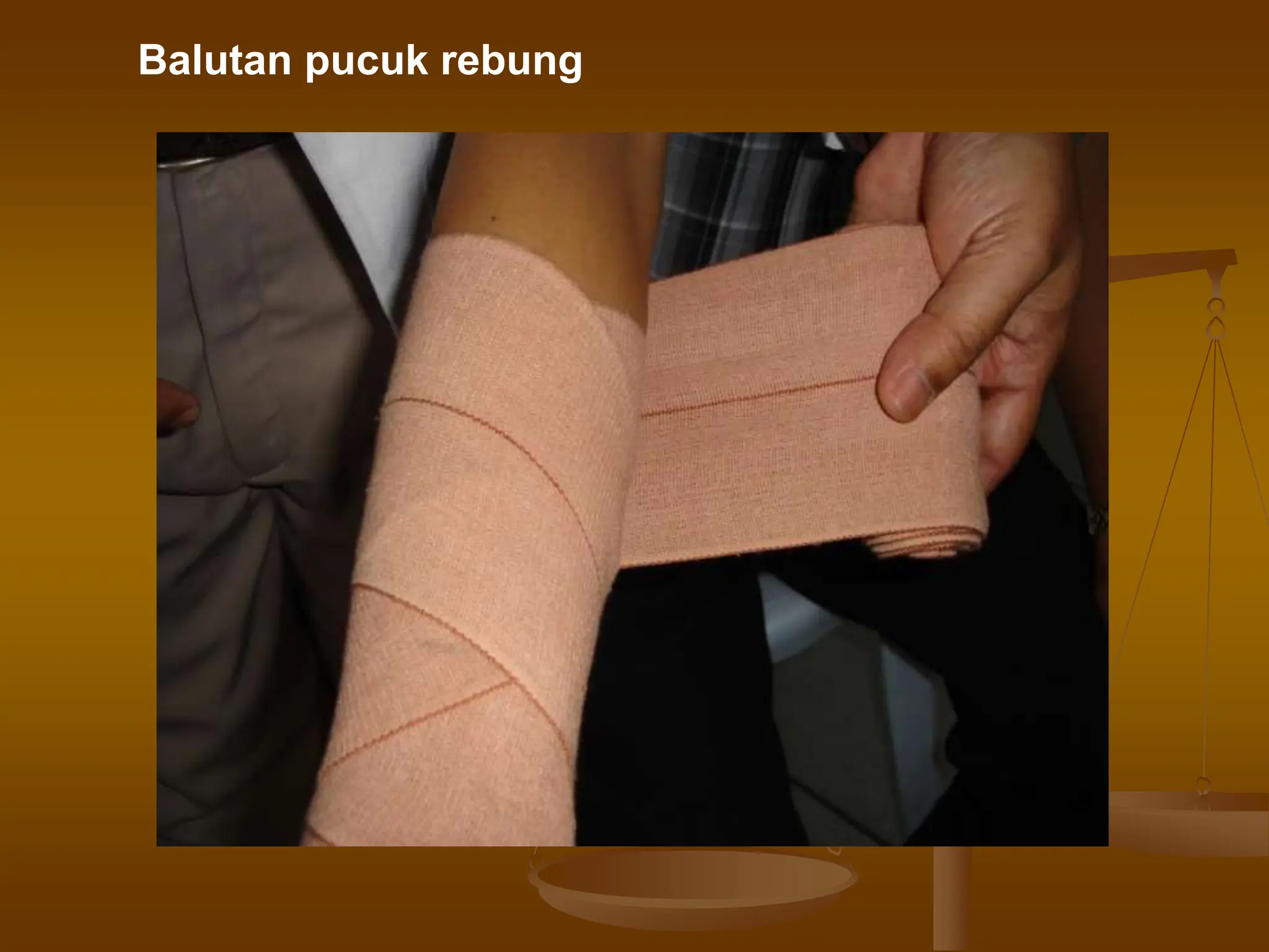 PEMBALUTAN & PEMBIDAIAN, pertolongan pertama | PPT