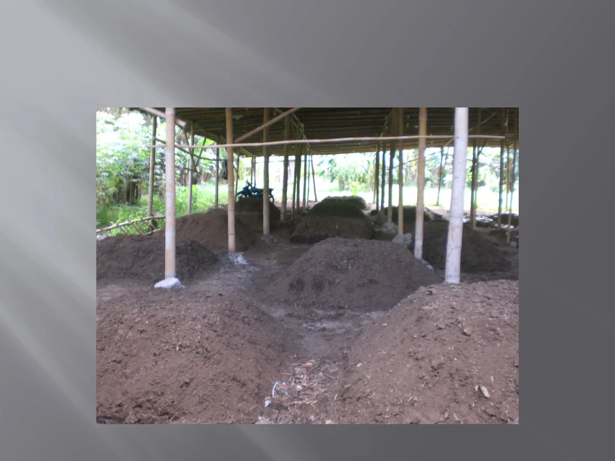pengomposan-dan-vermicompos.pptx oke banget | PPTX