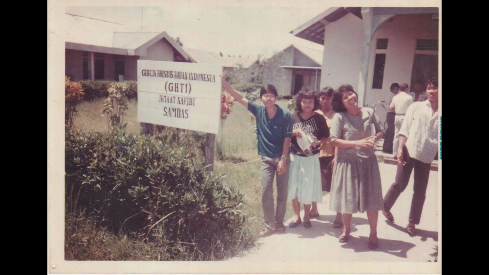 Sejarah berdirinya & Perjalanan gkti nafiri Sambas.pptx