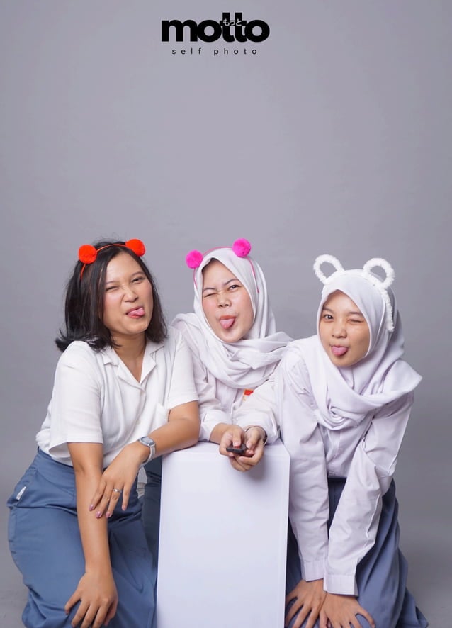 Motto Self Photo Studio . WA 0851 9824 3815 | PDF