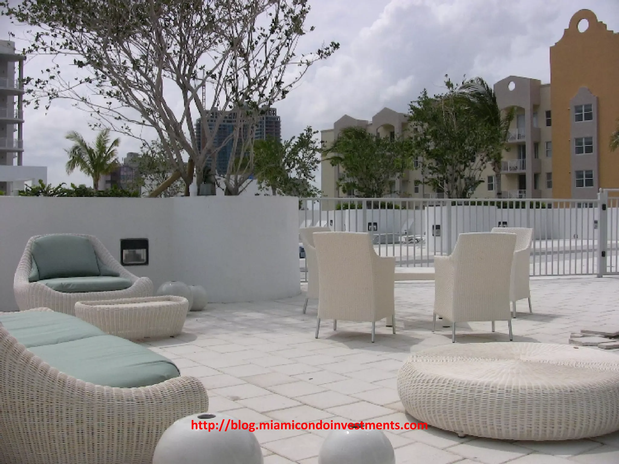 Platinum Condominium Pool Deck | PPT