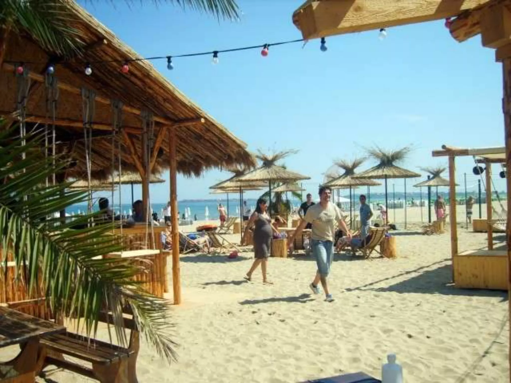 Бар на плажа - Playa beach club | PPTX
