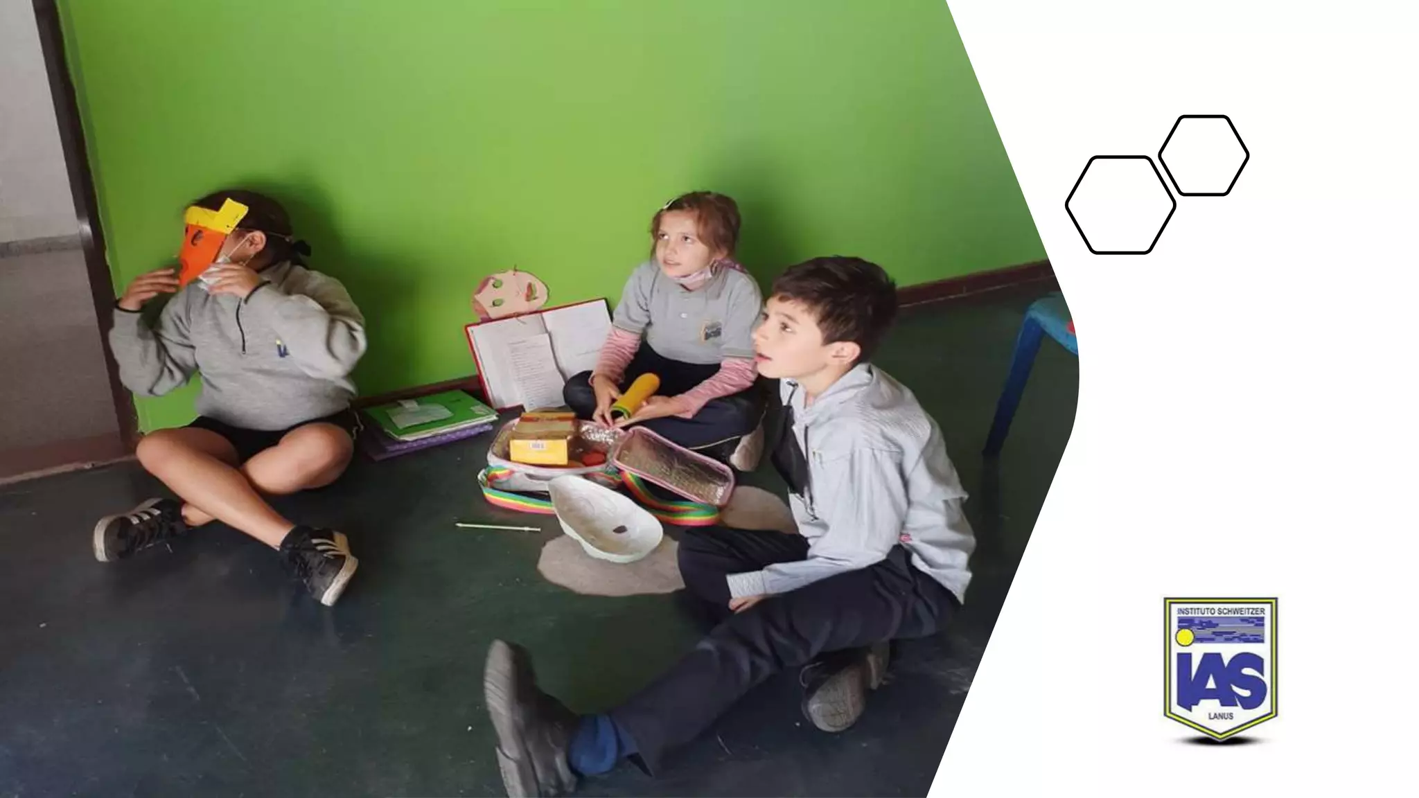 Play Lunch with the Aliens at IAS.pptx