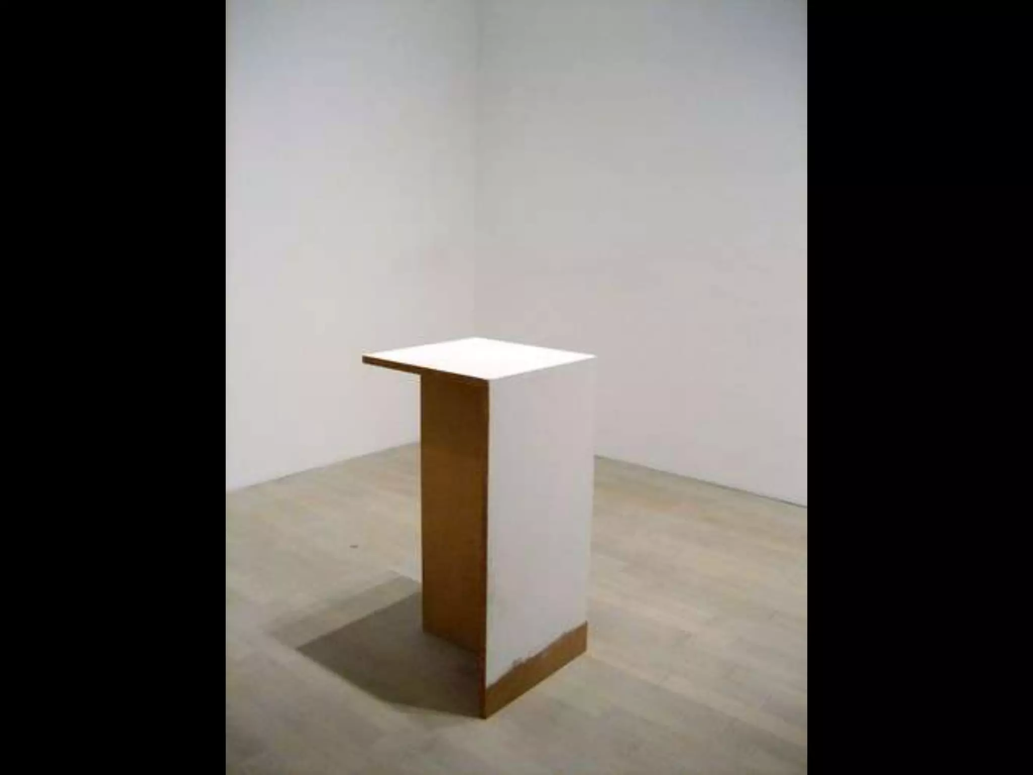 Plinths in contemporary art | PPTX