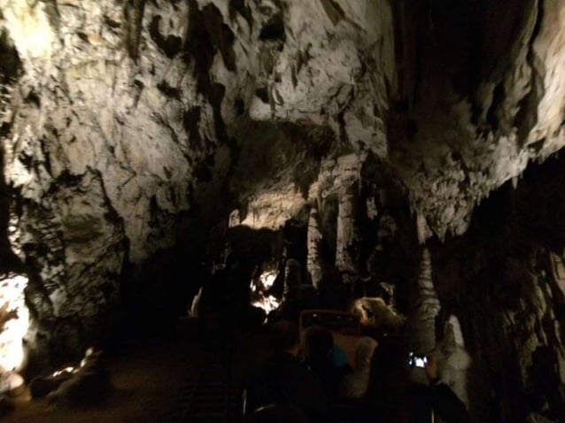 Postojna cave | PPTX