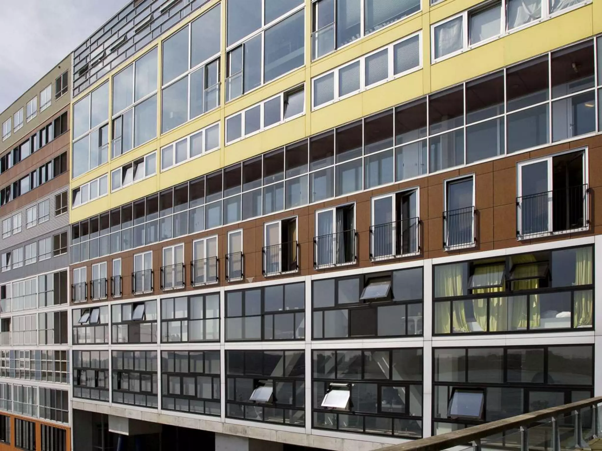 Avantis 70 - Avantis 75 aluminium windows and door by Sapa Building ...