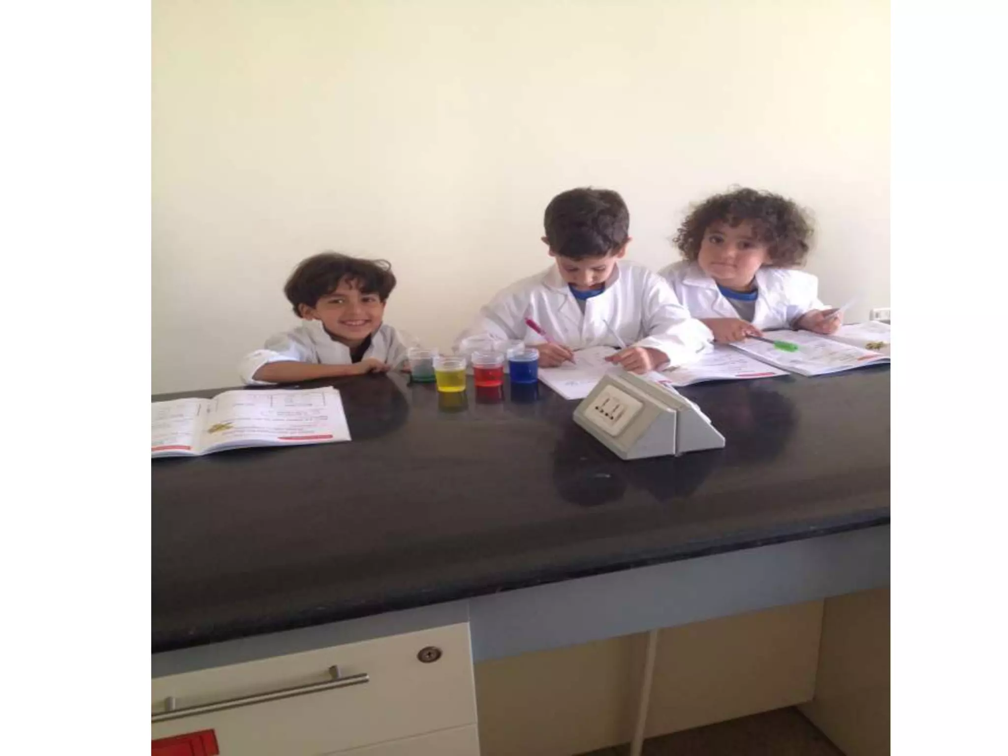 Mixing colors experiment | PPTX