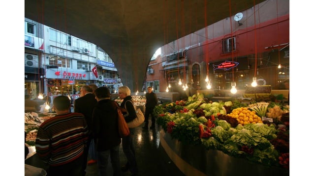 Besiktas Fish market case study architecture.pptx