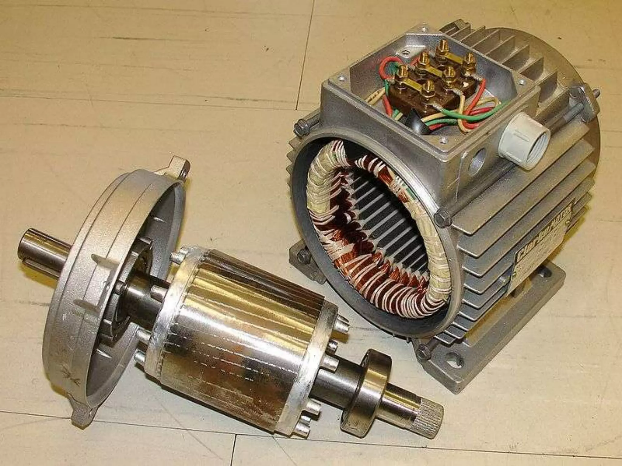 Presentation on induction motor | PPTX