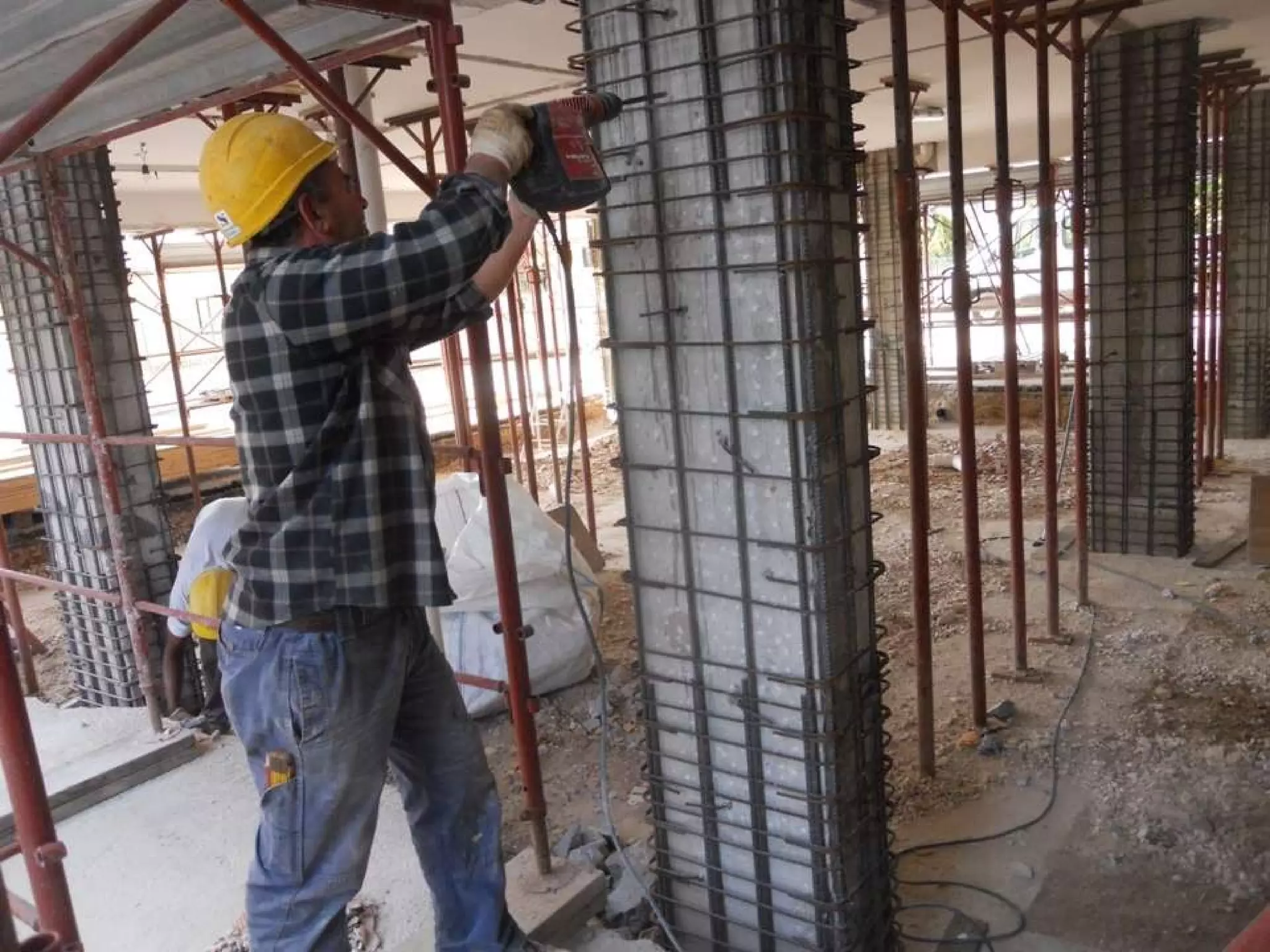 Intervento Pettino - Consolidamento pilastri portanti | PPT