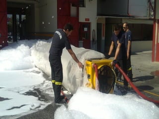 ΑΦΡΟΣ ΠΥΡΟΣΒΕΣΗΣ- FIREFIGHTING FOAM | PDF