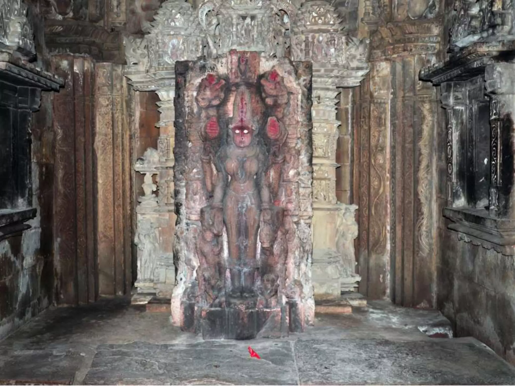 Jagadamba Temple, Khajuraho | PPT