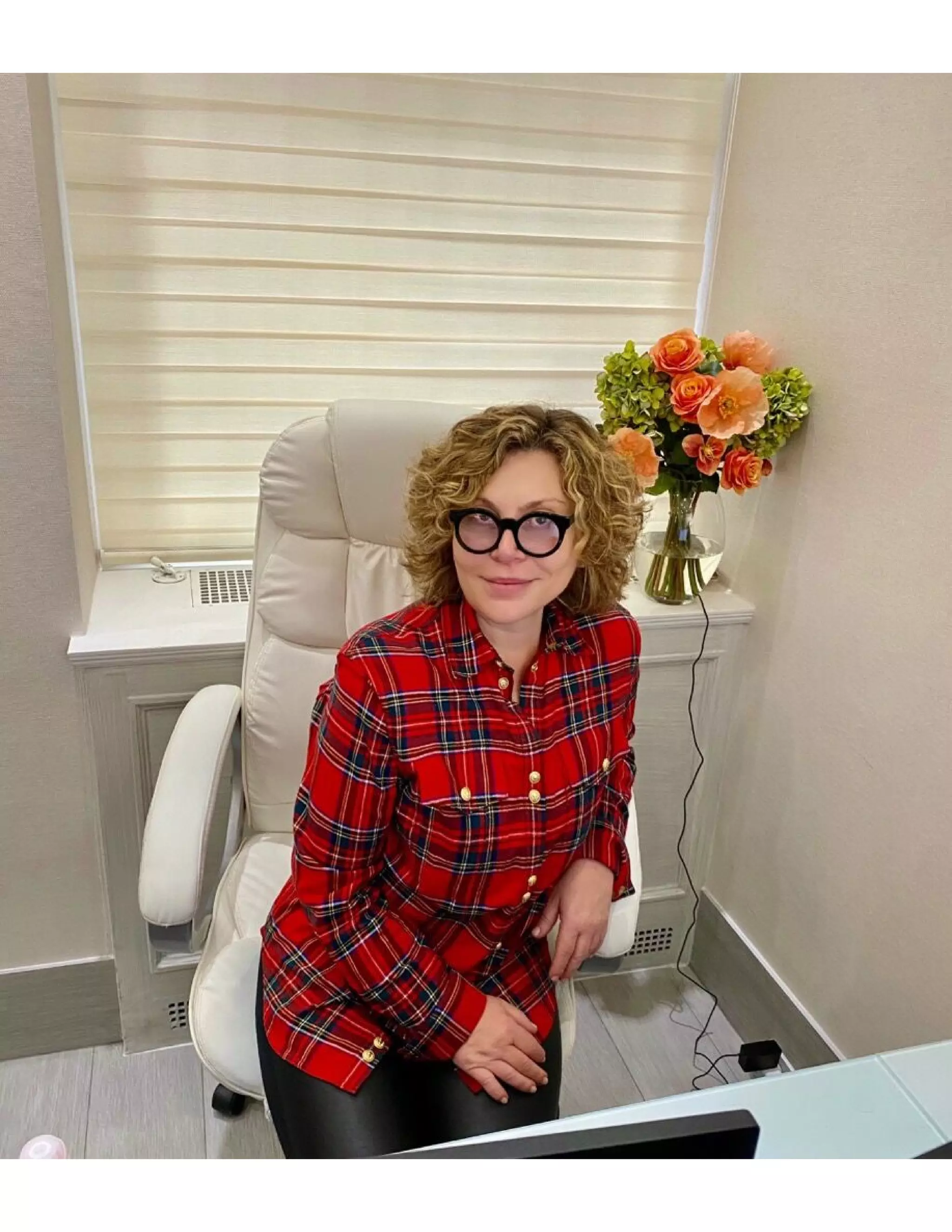 Reception staff at Revitta Smile.pdf