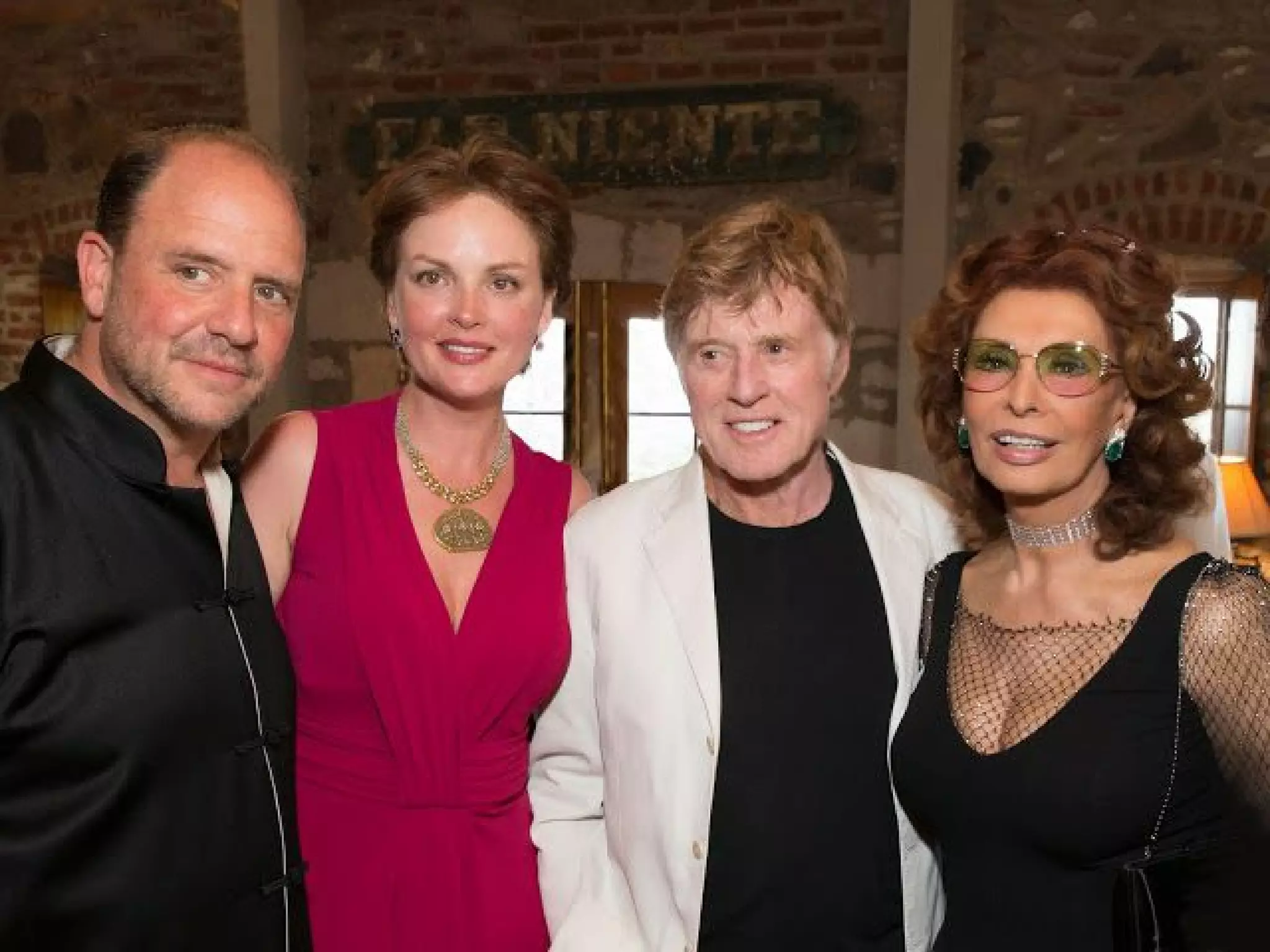 Nina Kotova: Festival Del Sole.Robert Redford, Sophia Loren, Barrett ...