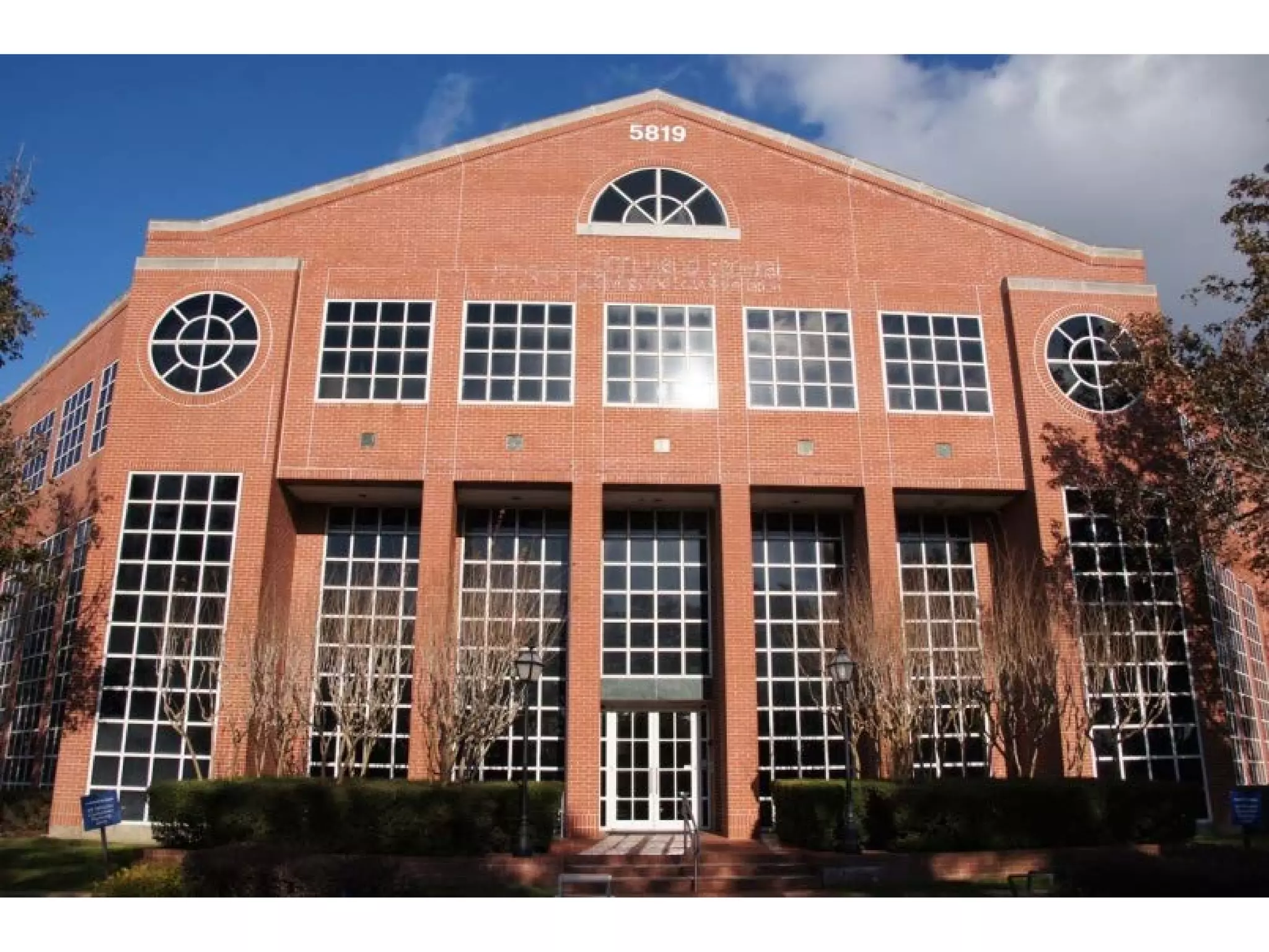 The Rotunda Building | PPT