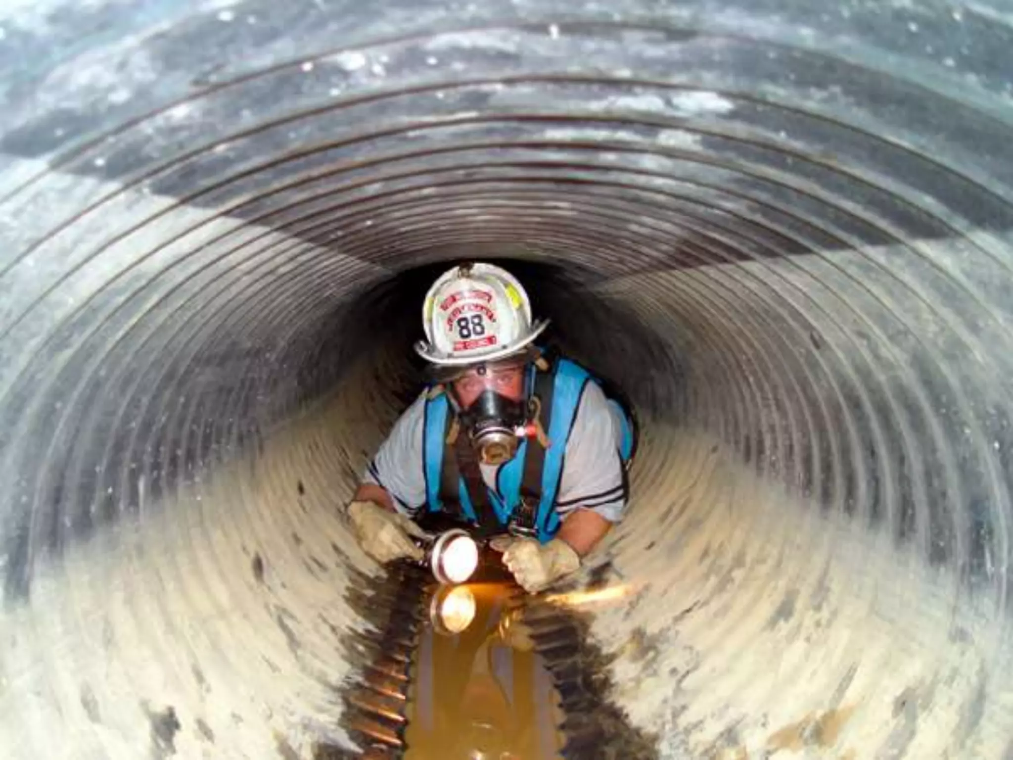 Confined Space - Ruang Terbatas | PPTX