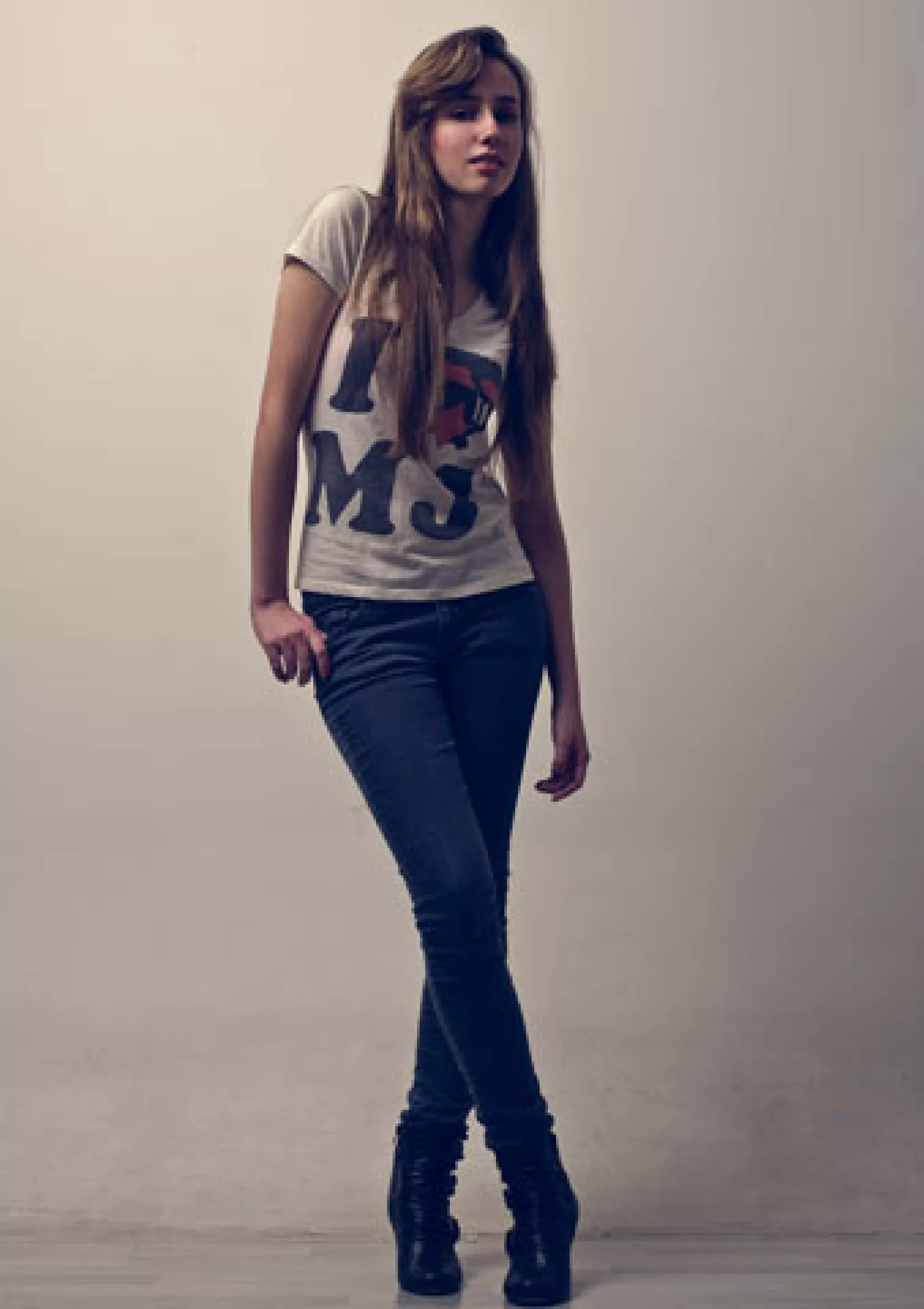 BG Models :: Samanta Janovsky | PDF