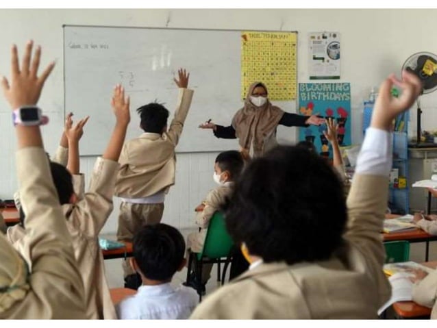 SCHOOL BRANDING SMKN 29 JAKARTA.pptx