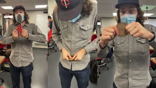 Sheldon Donashello - The Shell Shwimmer | PPT