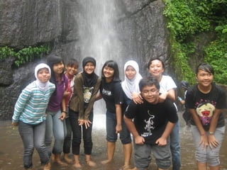 Catatan Si Ghamdan Goes to Semirang Waterfall | PDF