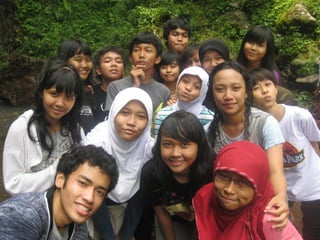 Catatan Si Ghamdan Goes to Semirang Waterfall | PDF