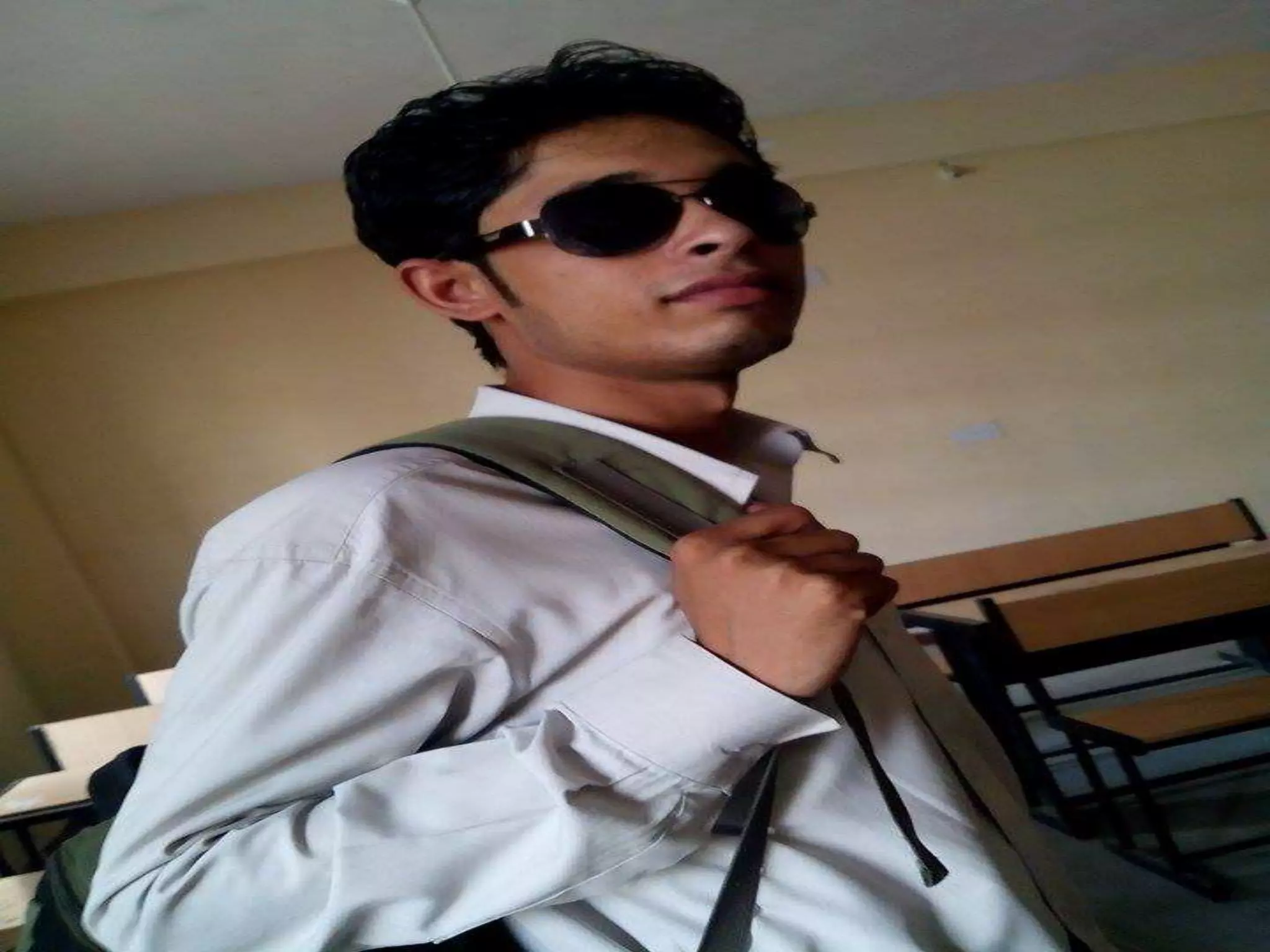 A smart boy Shahrukh mansuri at spitm mandleshwar. | PPT