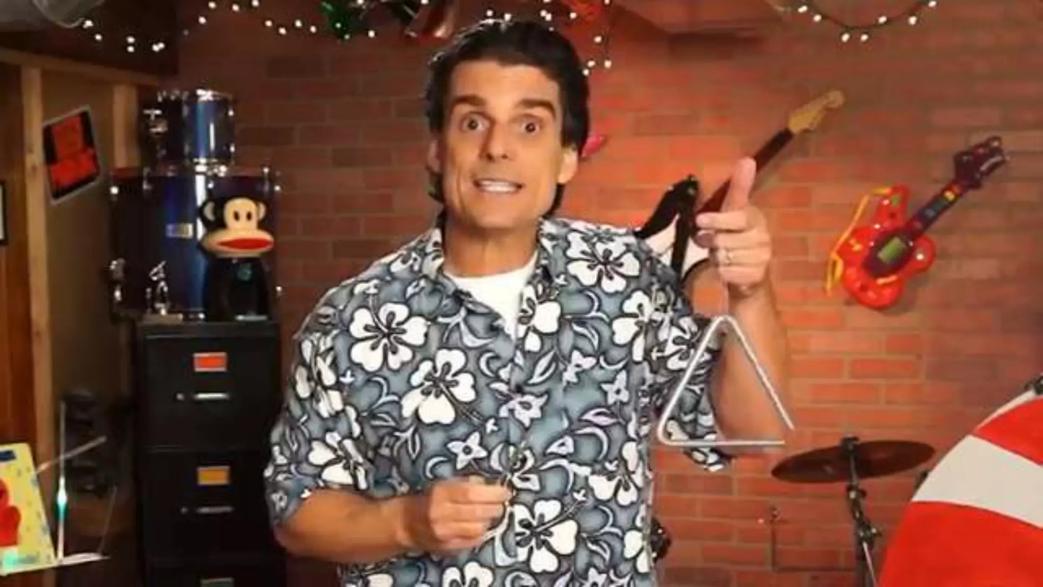 Music Instruments & Shapes | PPT