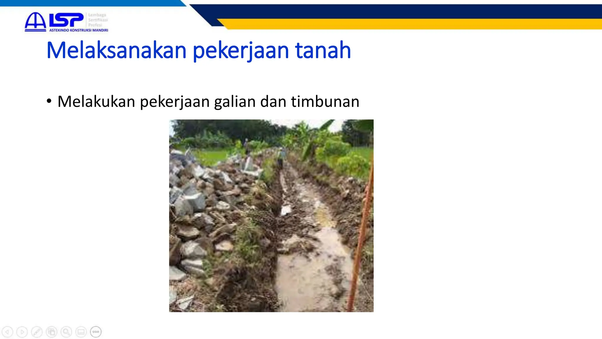 SKK PELAKSANA IRIGASI JENJANG 4 SALURAN IRIGASI | PPTX