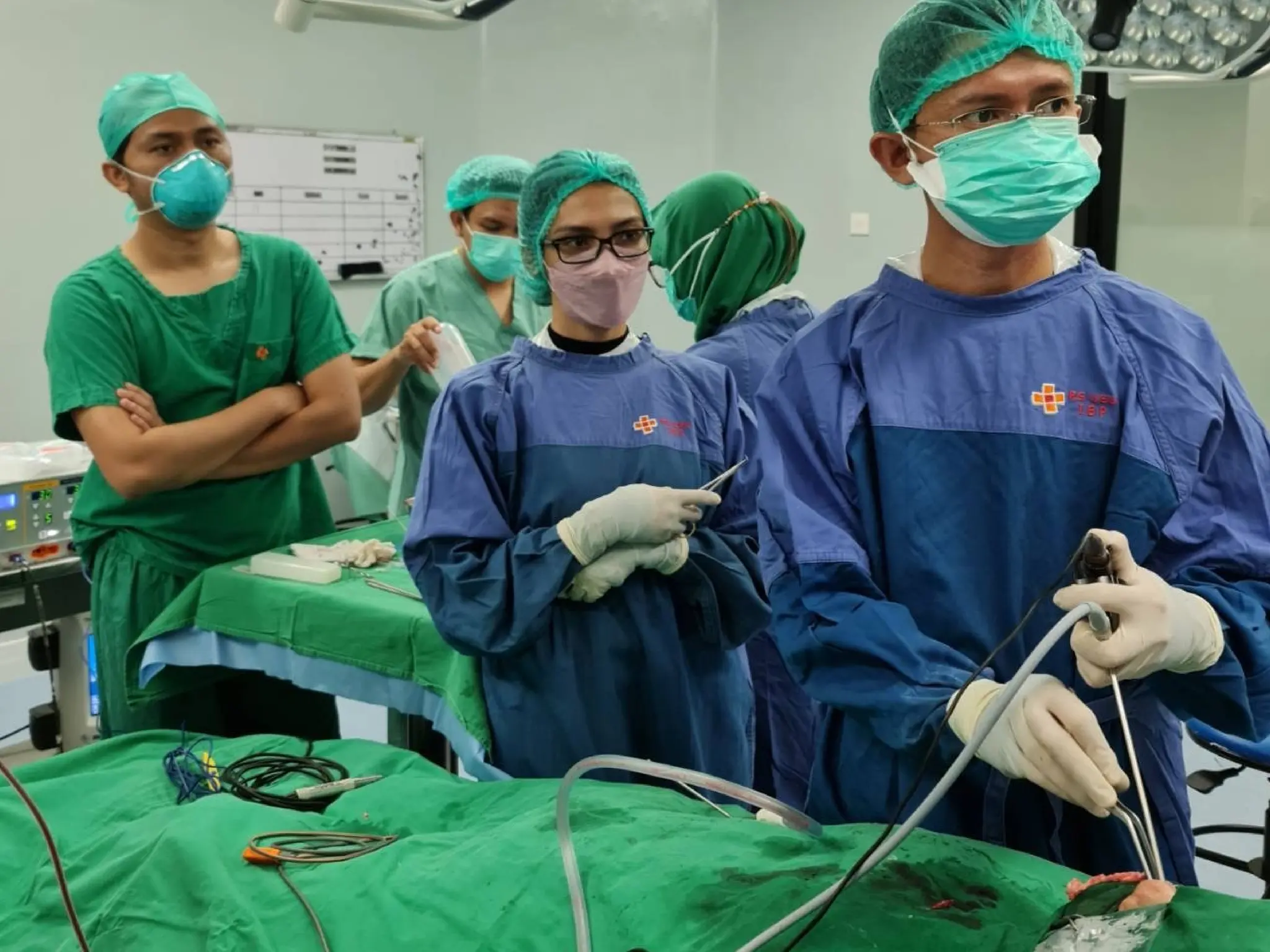 Slide Show Bedah Saraf afagahahafsg.pptx